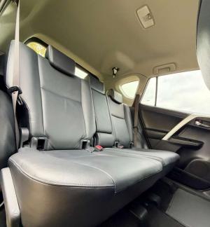 Toyota RAV4 2015 in Siauliai, with an engine capacity of 2.00 L and mileage of 235 thousand km for 14700 €, photo 40 on AUTOMOTO.COM.LV