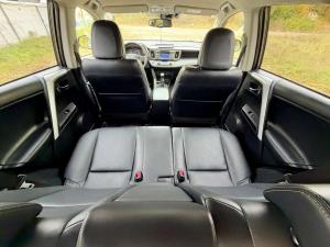 Toyota RAV4 2015 in Siauliai, with an engine capacity of 2.00 L and mileage of 235 thousand km for 14700 €, photo 43 on AUTOMOTO.COM.LV