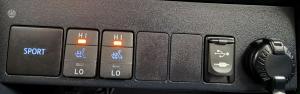 Toyota RAV4 2015 in Siauliai, with an engine capacity of 2.00 L and mileage of 235 thousand km for 14700 €, photo 45 on AUTOMOTO.COM.LV