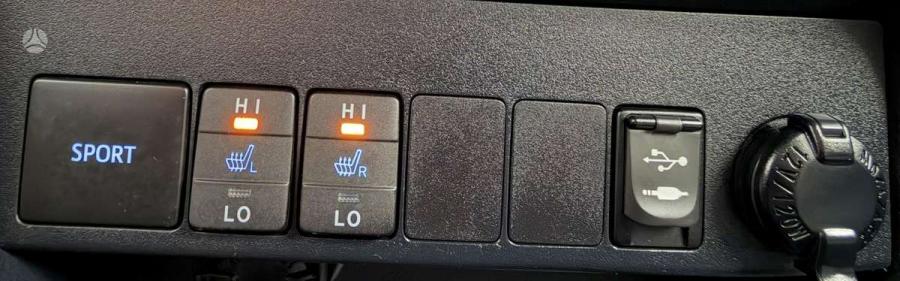 Toyota RAV4 2015 in Siauliai, with an engine capacity of 2.00 L and mileage of 235 thousand km for 14700 €, photo 45 on AUTOMOTO.COM.LV