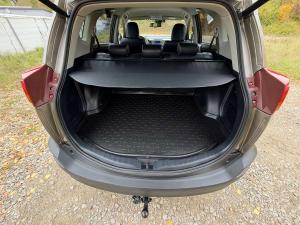 Toyota RAV4 2015 in Siauliai, with an engine capacity of 2.00 L and mileage of 235 thousand km for 14700 €, photo 49 on AUTOMOTO.COM.LV