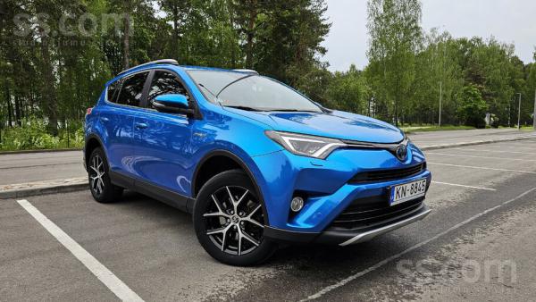 Toyota RAV4 2016 Daugavpils, ar dzinēja tilpumu 2.50 L un nobraukumu 86 tūkst. km par 17000 €, foto 1 vietnē AUTOMOTO.COM.LV