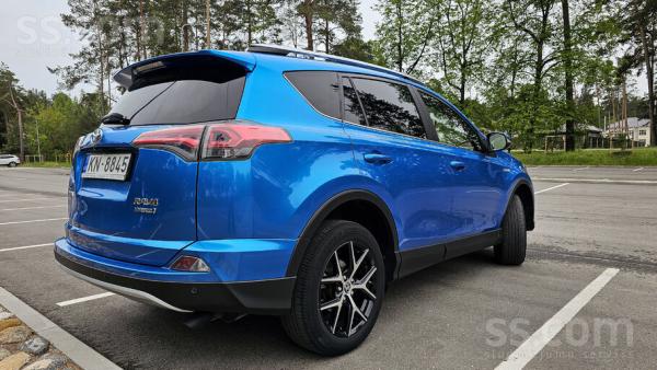 Toyota RAV4 2016 Daugavpils, ar dzinēja tilpumu 2.50 L un nobraukumu 86 tūkst. km par 17000 €, foto 7 vietnē AUTOMOTO.COM.LV
