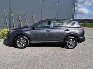 Toyota RAV4 2016 in Vilnius, with an engine capacity of 2.50 L and mileage of 199 thousand km for 15250 €, photo 8 on AUTOMOTO.COM.LV
