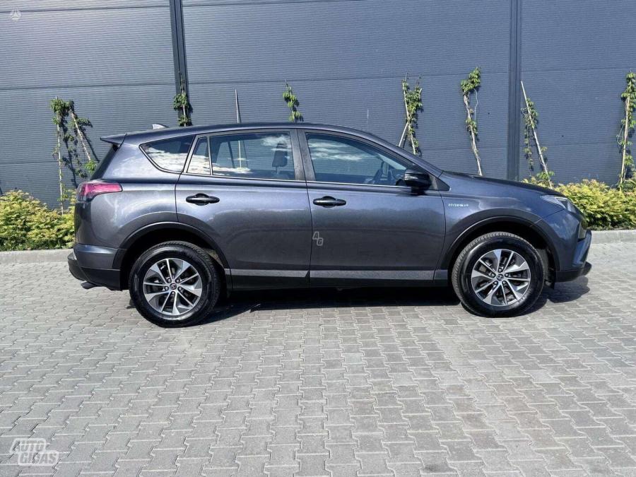 Toyota RAV4 2016 in Vilnius, with an engine capacity of 2.50 L and mileage of 199 thousand km for 15250 €, photo 9 on AUTOMOTO.COM.LV