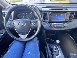 Toyota RAV4 2016 in Vilnius, with an engine capacity of 2.50 L and mileage of 199 thousand km for 15250 €, photo 16 on AUTOMOTO.COM.LV