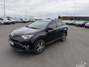 Toyota RAV4 2016 in Vilnius, with an engine capacity of 1.99 L and mileage of 291 thousand km for 10900 €, photo  on AUTOMOTO.COM.LV