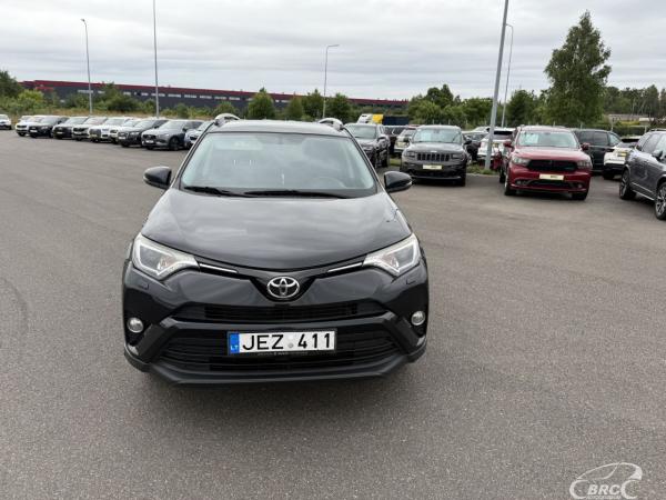 Toyota RAV4 2016 Viļņa, ar dzinēja tilpumu 1.99 L un nobraukumu 291 tūkst. km par 10900 €, foto 2 vietnē AUTOMOTO.COM.LV
