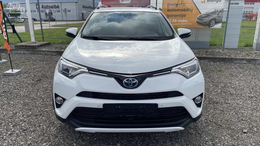 Toyota RAV4 2016 Marijampole, ar dzinēja tilpumu 2.50 L un nobraukumu 190 tūkst. km par 16250 €, foto 3 vietnē AUTOMOTO.COM.LV