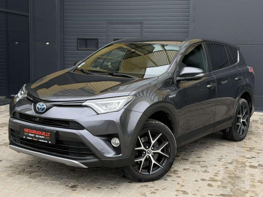 Toyota RAV4 2016 Viļņa, ar dzinēja tilpumu 2.49 L un nobraukumu 190 tūkst. km par 18555 €, foto 1 vietnē AUTOMOTO.COM.LV