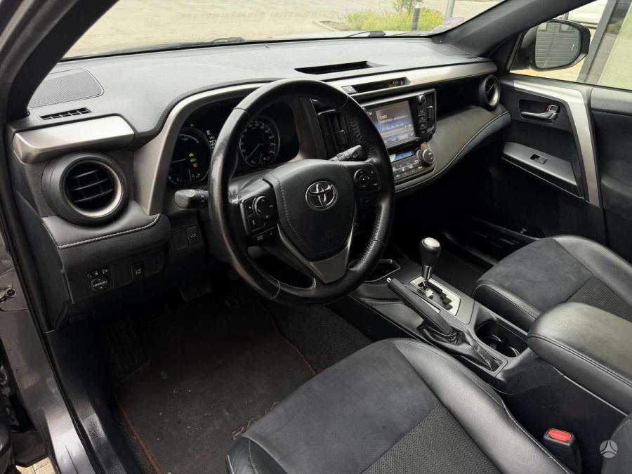 Toyota RAV4 2016 Viļņa, ar dzinēja tilpumu 2.49 L un nobraukumu 190 tūkst. km par 18555 €, foto 8 vietnē AUTOMOTO.COM.LV