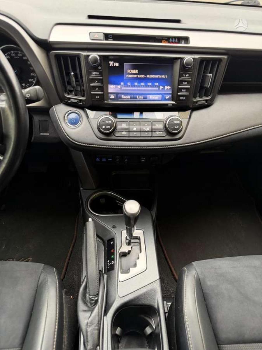 Toyota RAV4 2016 Viļņa, ar dzinēja tilpumu 2.49 L un nobraukumu 190 tūkst. km par 18555 €, foto 19 vietnē AUTOMOTO.COM.LV
