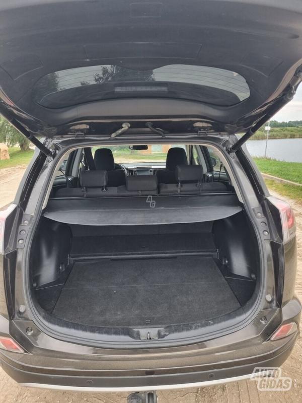Toyota RAV4 2016 in Kaunas, with an engine capacity of 2.50 L and mileage of 241 thousand km for 14900 €, photo 7 on AUTOMOTO.COM.LV