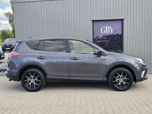 Toyota RAV4 2016 in Taurage, with an engine capacity of 2.00 L and mileage of 205 thousand km for 11200 €, photo 6 on AUTOMOTO.COM.LV