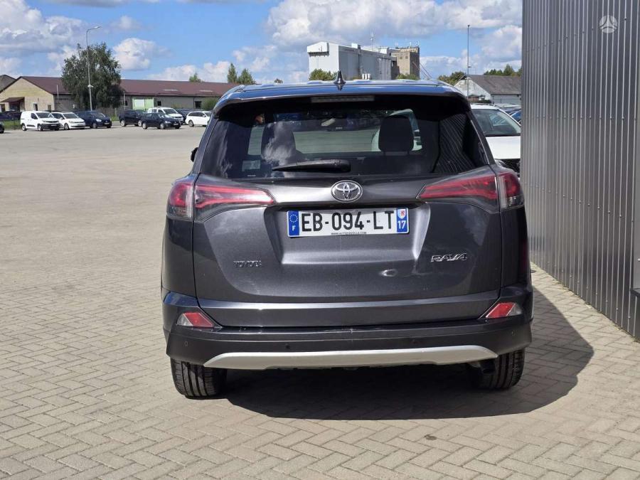 Toyota RAV4 2016 Tauragė, ar dzinēja tilpumu 2.00 L un nobraukumu 205 tūkst. km par 11200 €, foto 9 vietnē AUTOMOTO.COM.LV