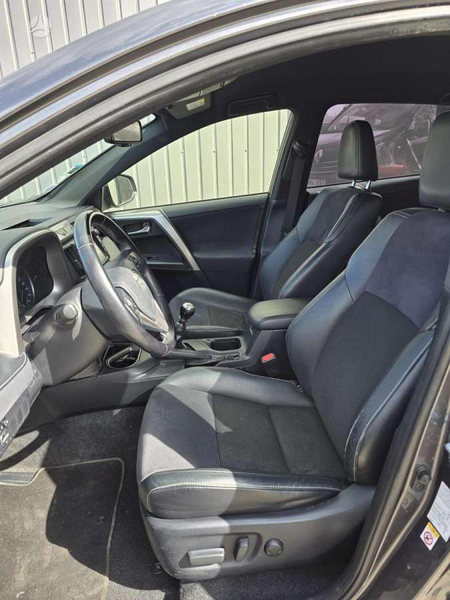 Toyota RAV4 2016 Tauragė, ar dzinēja tilpumu 2.00 L un nobraukumu 205 tūkst. km par 11200 €, foto 13 vietnē AUTOMOTO.COM.LV