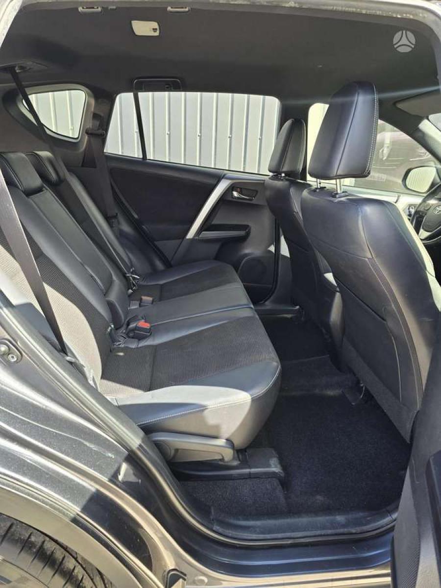 Toyota RAV4 2016 Tauragė, ar dzinēja tilpumu 2.00 L un nobraukumu 205 tūkst. km par 11200 €, foto 18 vietnē AUTOMOTO.COM.LV