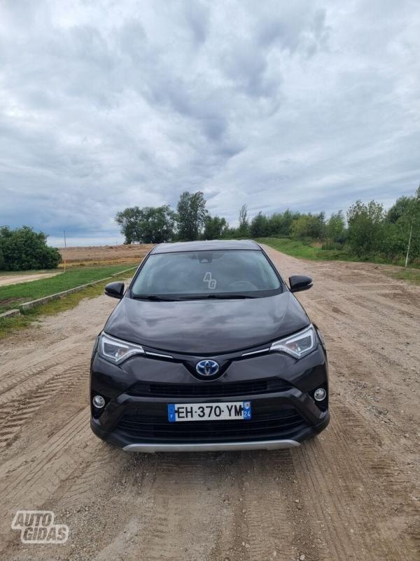 Toyota RAV4 2016 in Kaunas, with an engine capacity of 2.50 L and mileage of 241 thousand km for 14800 €, photo 3 on AUTOMOTO.COM.LV