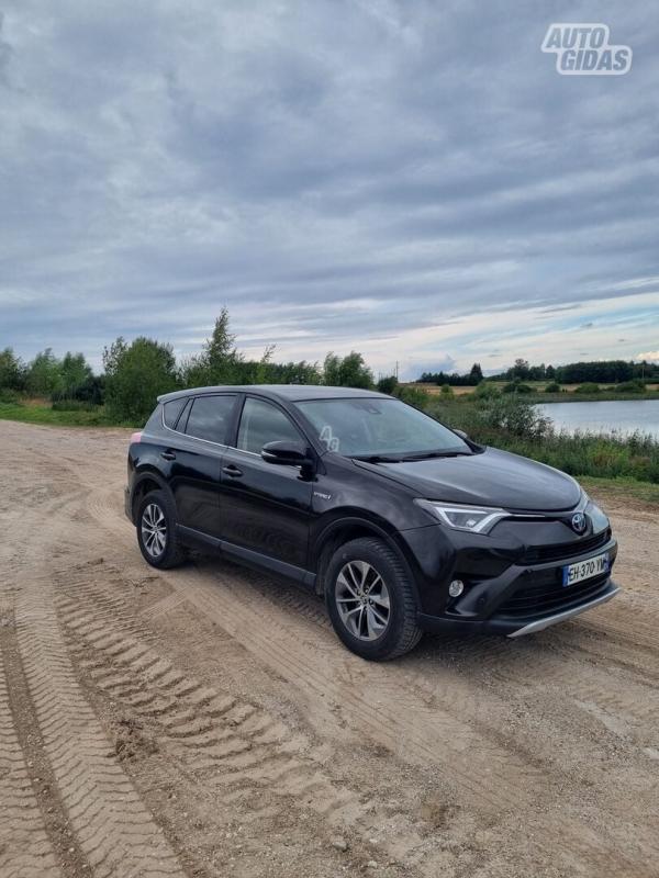 Toyota RAV4 2016 in Kaunas, with an engine capacity of 2.50 L and mileage of 241 thousand km for 14800 €, photo 4 on AUTOMOTO.COM.LV