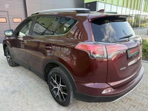 Toyota RAV4 2016 in Vilnius, with an engine capacity of 2.00 L and mileage of 179 thousand km for 14555 €, photo 3 on AUTOMOTO.COM.LV