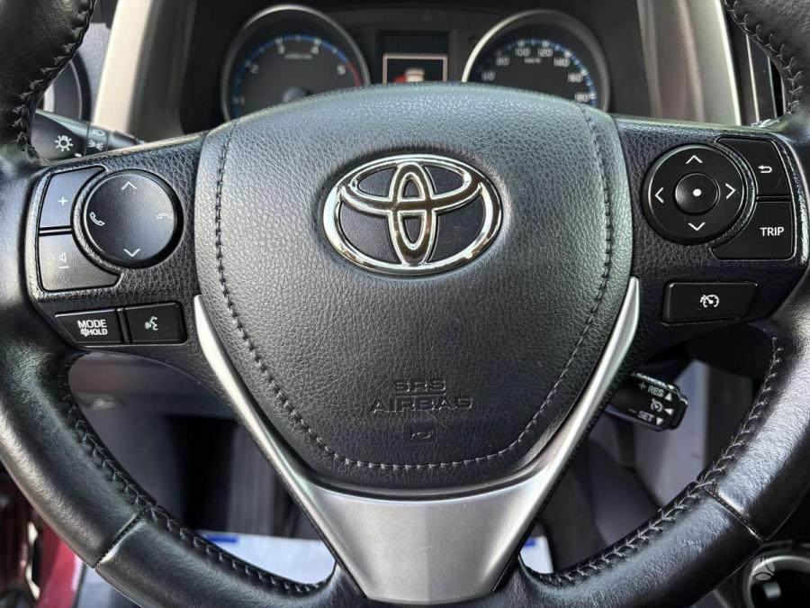 Toyota RAV4 2016 in Vilnius, with an engine capacity of 2.00 L and mileage of 179 thousand km for 14555 €, photo 18 on AUTOMOTO.COM.LV