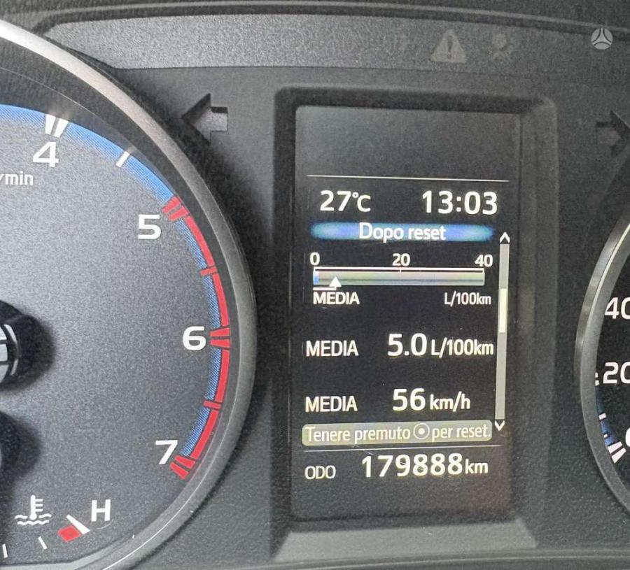 Toyota RAV4 2016 in Vilnius, with an engine capacity of 2.00 L and mileage of 179 thousand km for 14555 €, photo 19 on AUTOMOTO.COM.LV