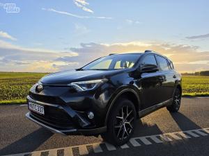 Toyota RAV4 2016 in Ukmerge, with an engine capacity of 2.00 L and mileage of 135 thousand km for 14999 €, photo  on AUTOMOTO.COM.LV