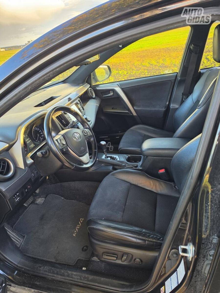 Toyota RAV4 2016 Ukmergė, ar dzinēja tilpumu 2.00 L un nobraukumu 135 tūkst. km par 14999 €, foto 8 vietnē AUTOMOTO.COM.LV