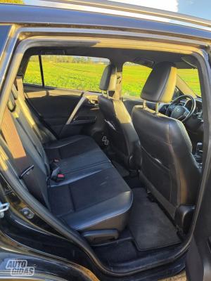 Toyota RAV4 2016 Ukmergė, ar dzinēja tilpumu 2.00 L un nobraukumu 135 tūkst. km par 14999 €, foto 9 vietnē AUTOMOTO.COM.LV