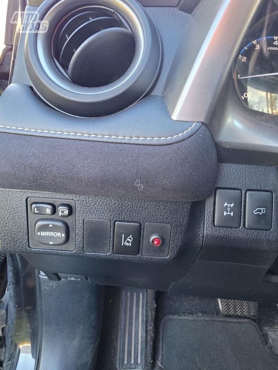 Toyota RAV4 2016 Ukmergė, ar dzinēja tilpumu 2.00 L un nobraukumu 135 tūkst. km par 14999 €, foto 13 vietnē AUTOMOTO.COM.LV