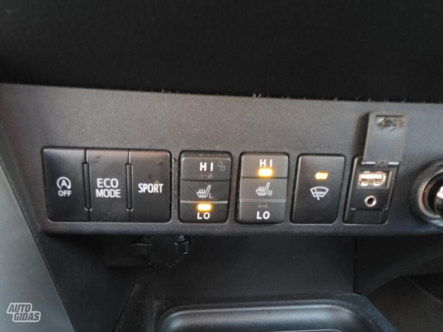 Toyota RAV4 2016 Ukmergė, ar dzinēja tilpumu 2.00 L un nobraukumu 135 tūkst. km par 14999 €, foto 14 vietnē AUTOMOTO.COM.LV