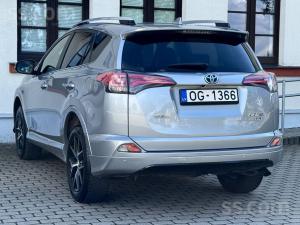 Toyota RAV4 2017 Jelgava, ar dzinēja tilpumu 2.50 L un nobraukumu 112 tūkst. km par 17950 €, foto 4 vietnē AUTOMOTO.COM.LV