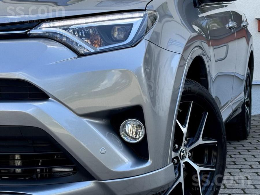 Toyota RAV4 2017 Jelgava, ar dzinēja tilpumu 2.50 L un nobraukumu 112 tūkst. km par 17950 €, foto 10 vietnē AUTOMOTO.COM.LV