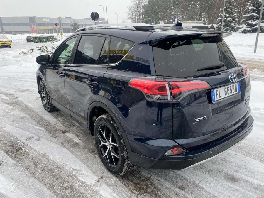 Toyota RAV4 2017 Viļņa, ar dzinēja tilpumu 2.49 L un nobraukumu 159 tūkst. km par 15900 €, foto 4 vietnē AUTOMOTO.COM.LV