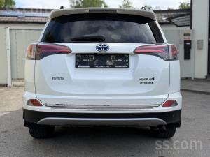 Toyota RAV4 2017 Rīga, ar dzinēja tilpumu 2.50 L un nobraukumu 190 tūkst. km par 18400 €, foto 9 vietnē AUTOMOTO.COM.LV