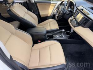 Toyota RAV4 2017 Rīga, ar dzinēja tilpumu 2.50 L un nobraukumu 190 tūkst. km par 18400 €, foto 10 vietnē AUTOMOTO.COM.LV