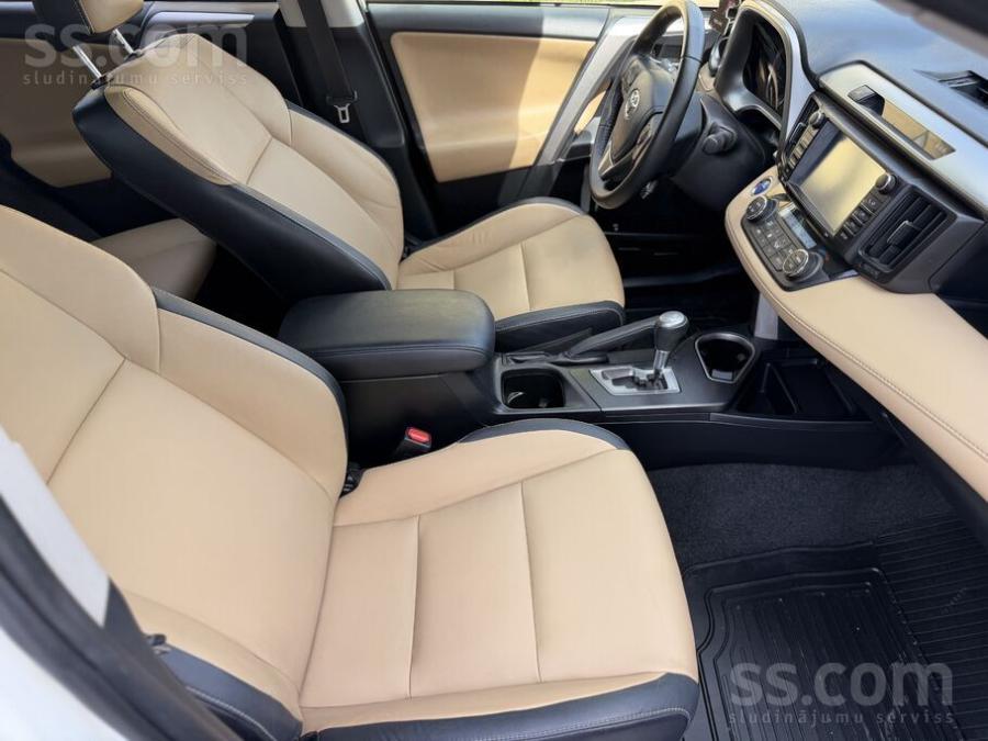 Toyota RAV4 2017 Rīga, ar dzinēja tilpumu 2.50 L un nobraukumu 190 tūkst. km par 18400 €, foto 10 vietnē AUTOMOTO.COM.LV