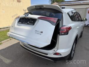 Toyota RAV4 2017 Rīga, ar dzinēja tilpumu 2.50 L un nobraukumu 190 tūkst. km par 18400 €, foto 20 vietnē AUTOMOTO.COM.LV