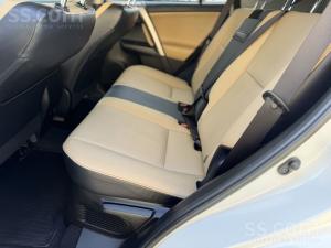 Toyota RAV4 2017 Rīga, ar dzinēja tilpumu 2.50 L un nobraukumu 190 tūkst. km par 18400 €, foto 24 vietnē AUTOMOTO.COM.LV