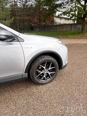 Toyota RAV4 2017 Ogre, ar dzinēja tilpumu 2.50 L un nobraukumu 220 tūkst. km par 16900 €, foto 11 vietnē AUTOMOTO.COM.LV