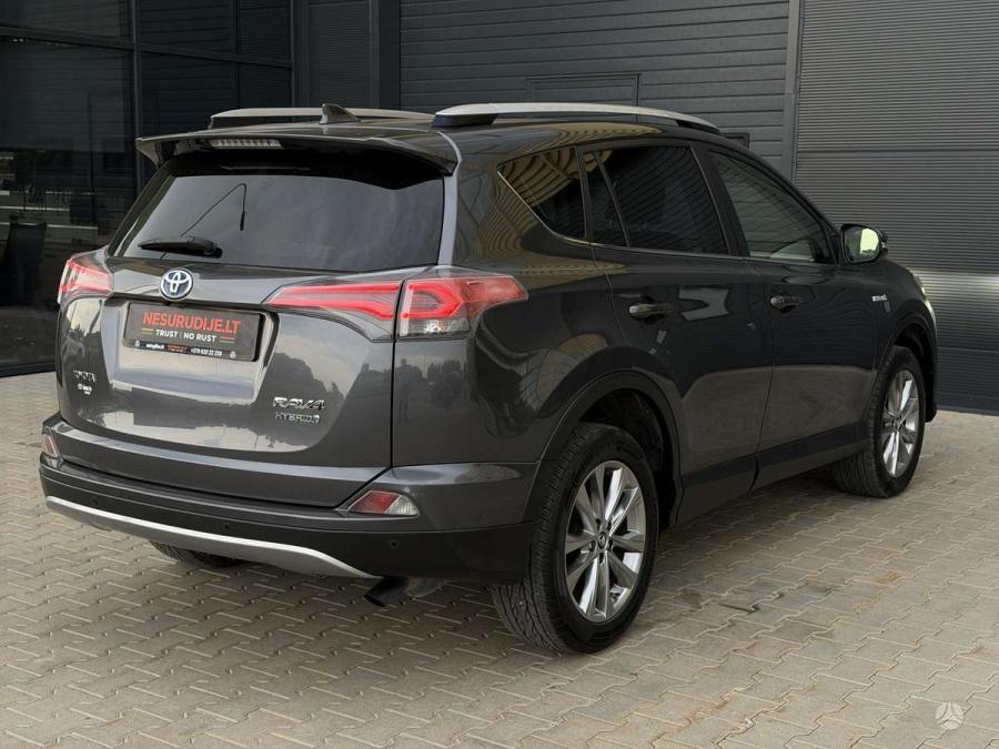 Toyota RAV4 2017 Viļņa, ar dzinēja tilpumu 2.49 L un nobraukumu 99 tūkst. km par 19999 €, foto 5 vietnē AUTOMOTO.COM.LV