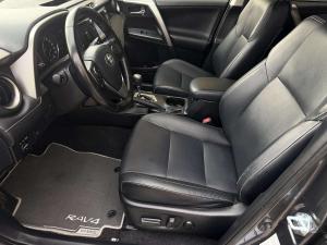 Toyota RAV4 2017 Viļņa, ar dzinēja tilpumu 2.49 L un nobraukumu 99 tūkst. km par 19999 €, foto 11 vietnē AUTOMOTO.COM.LV
