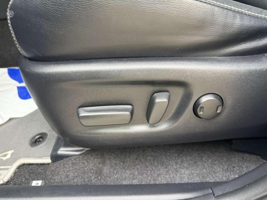 Toyota RAV4 2017 Viļņa, ar dzinēja tilpumu 2.49 L un nobraukumu 99 tūkst. km par 19999 €, foto 19 vietnē AUTOMOTO.COM.LV