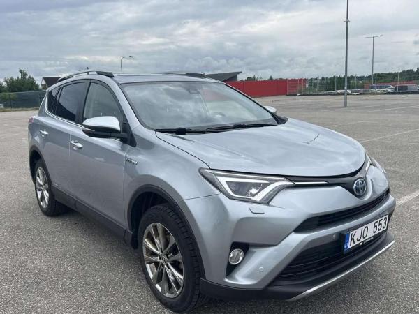 Toyota RAV4 2017 Viļņa, ar dzinēja tilpumu 2.49 L un nobraukumu 135 tūkst. km par 18800 €, foto 2 vietnē AUTOMOTO.COM.LV