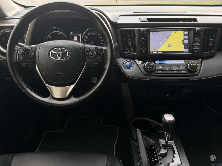 Toyota RAV4 2017 Viļņa, ar dzinēja tilpumu 2.49 L un nobraukumu 99 tūkst. km par 19999 €, foto 9 vietnē AUTOMOTO.COM.LV
