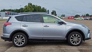 Toyota RAV4 2017 Viļņa, ar dzinēja tilpumu 2.49 L un nobraukumu 135 tūkst. km par 18800 €, foto 5 vietnē AUTOMOTO.COM.LV