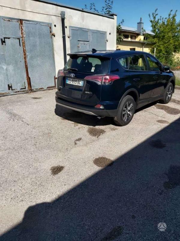 Toyota RAV4 2017 Panevēža, ar dzinēja tilpumu 2.00 L un nobraukumu 238 tūkst. km par 12900 €, foto 5 vietnē AUTOMOTO.COM.LV