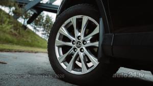 Toyota RAV4 2017 in Tallinn, with an engine capacity of 2.00 L and mileage of 98 thousand km for 18299 €, photo 5 on AUTOMOTO.COM.LV