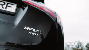 Toyota RAV4 2017 in Tallinn, with an engine capacity of 2.00 L and mileage of 98 thousand km for 18299 €, photo 6 on AUTOMOTO.COM.LV
