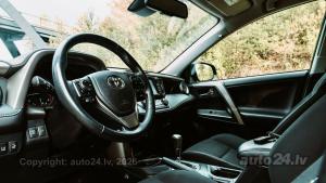 Toyota RAV4 2017 in Tallinn, with an engine capacity of 2.00 L and mileage of 98 thousand km for 18299 €, photo 8 on AUTOMOTO.COM.LV